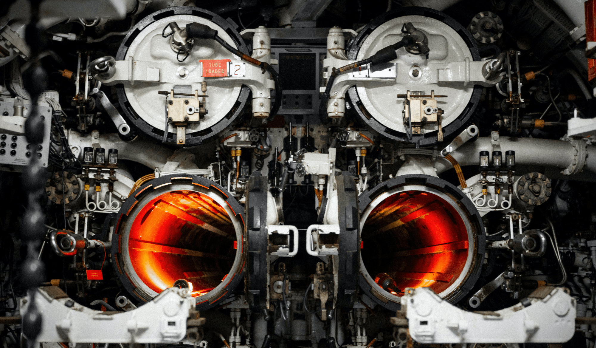 How to Choose the Best IIoT Solution for Heavy Equipment Manufacturing